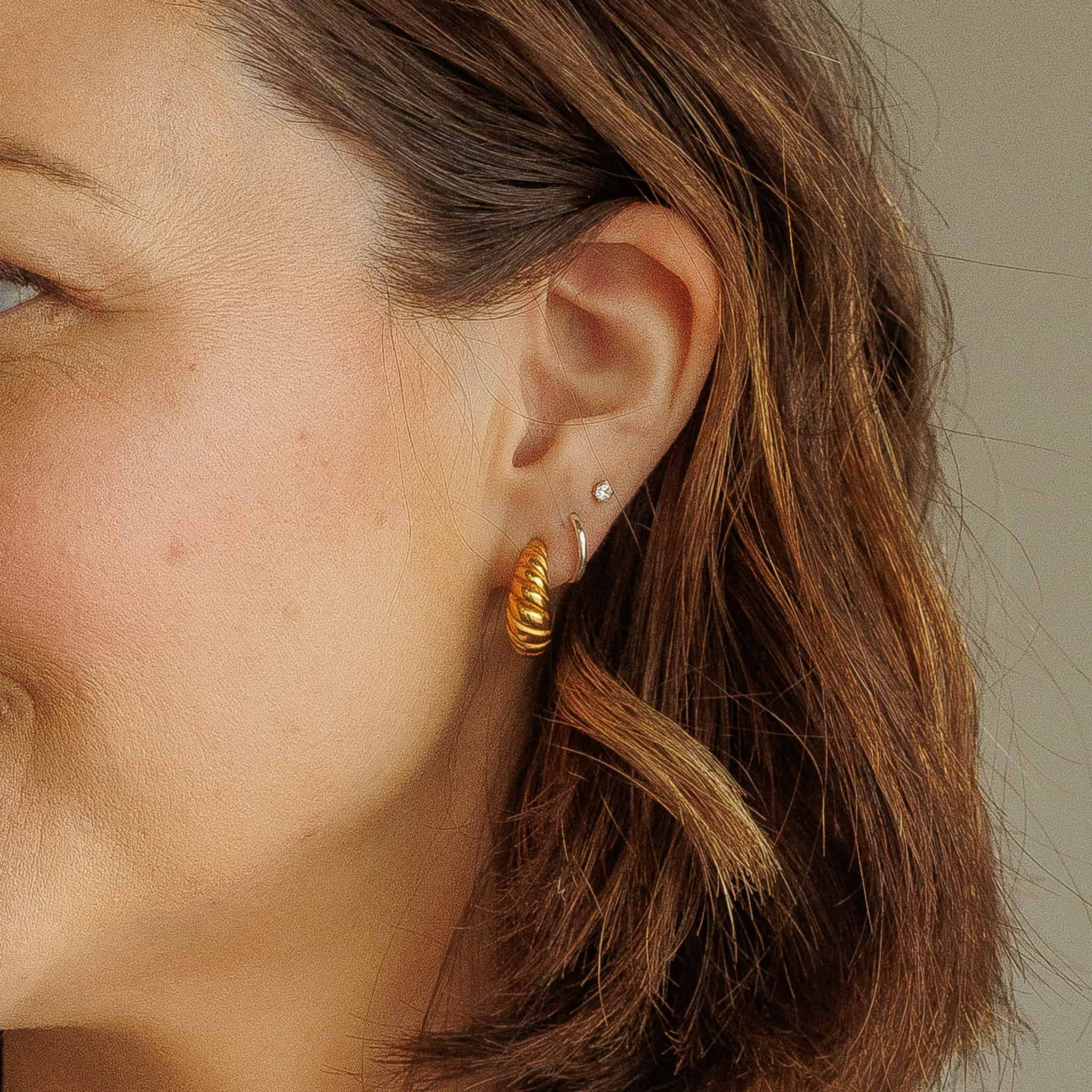 Gold Croissant Earrings – Sela Designs